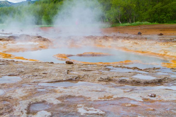 Iceland's Golden Circle Meets Thermal Springs, Craters & Waterfalls ...